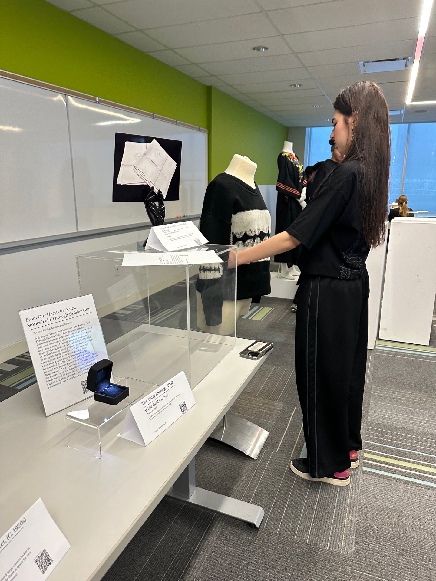 The Digital Fashion History Student Project – Research Collective for ...